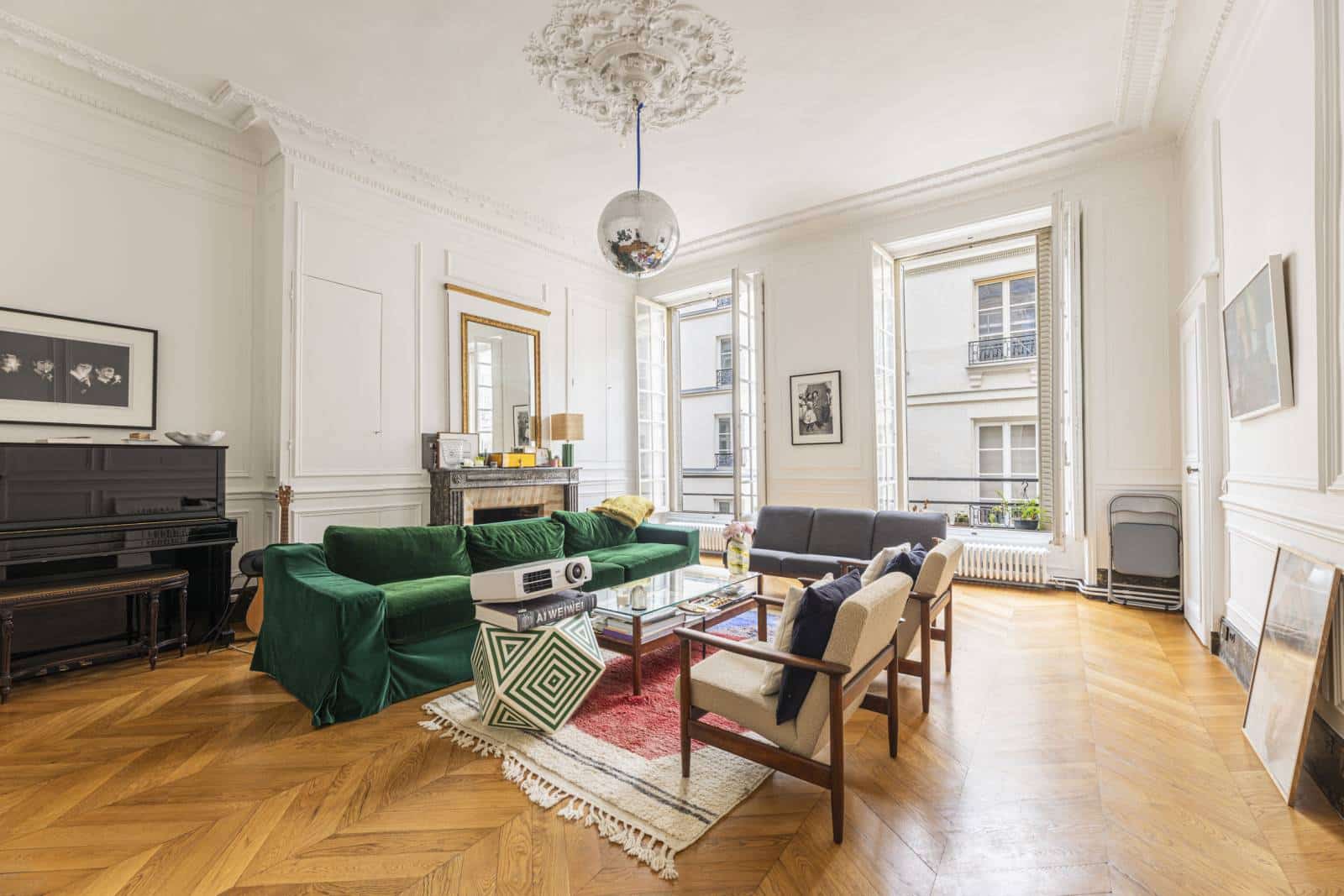 Paris apartment 6th: Rue de Savoie – Odéon Metro